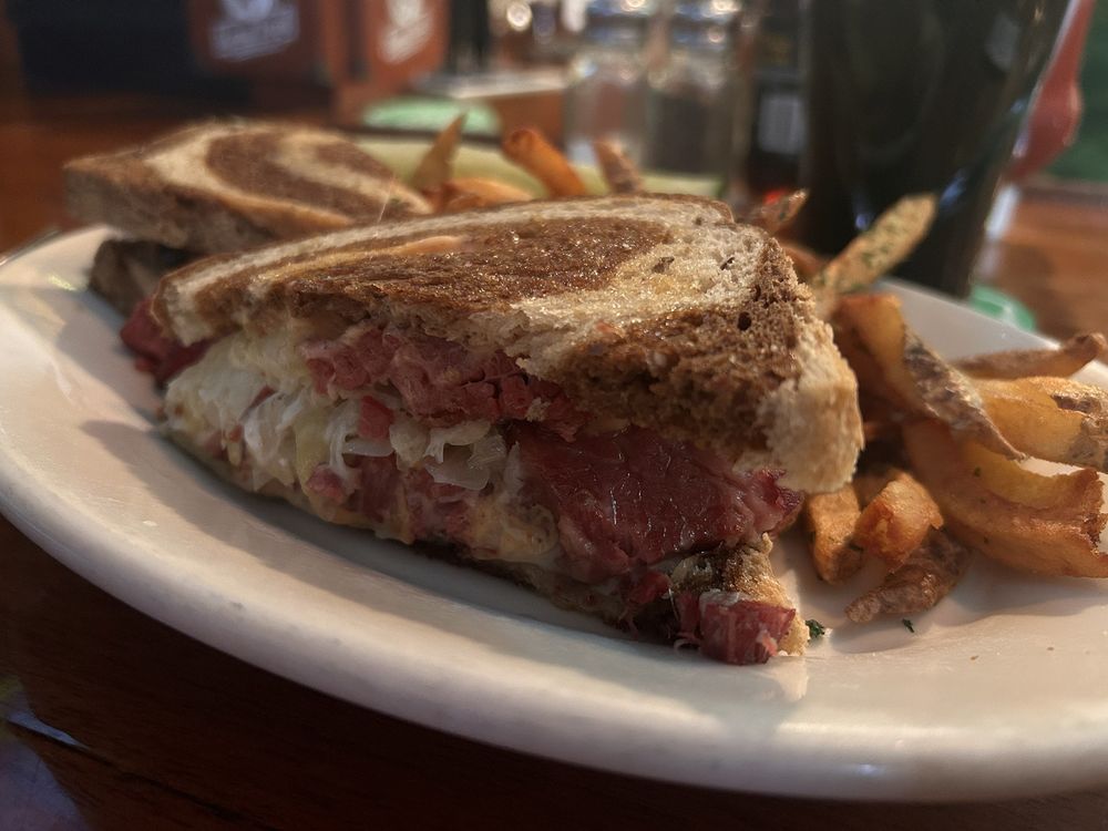 MCBRIDE’S PUB - Updated July 2024 - 75 Photos & 165 Reviews - 161 ...