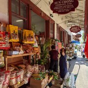 SUN CHONG GROCERY - 301 Photos & 53 Reviews - 127 N Hotel St, Honolulu ...