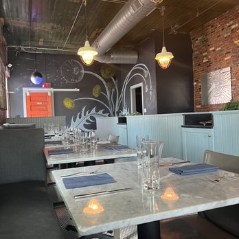 DECADE RESTAURANT - Updated August 2024 - 107 Photos & 30 Reviews ...