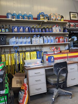 JOHNNY’S GETTY SERVICE STATION - Updated December 2025 - 43 Reviews ...