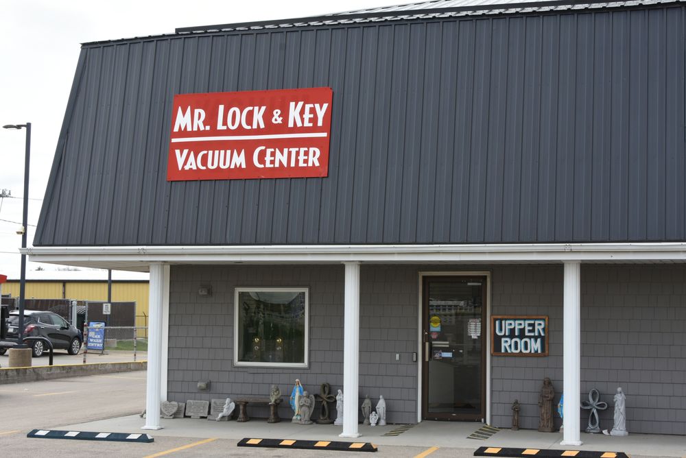 MR. LOCK & KEY - Updated December 2025 - 10 Photos - 1314 9th St SE ...