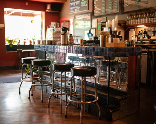 RACY D’LENES COFFEE LOUNGE - Updated January 2026 - 44 Photos & 39 ...