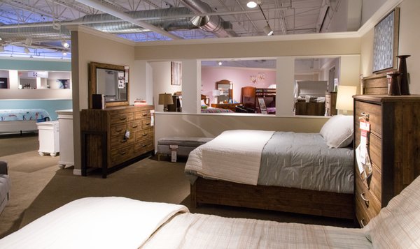 WG&R FURNITURE - OSHKOSH - Updated November 2025 - 27 Photos & 14 ...