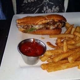 STATION 101 PUB & KITCHEN - Updated November 2025 - 303 Photos & 396 ...