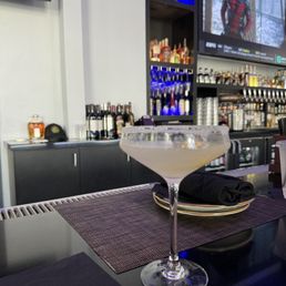 TOP SHELF SPORTS LOUNGE - Updated June 2025 - 110 Photos & 62 Reviews ...