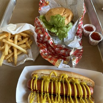 HAT CREEK BURGER COMPANY - Updated October 2025 - 262 Photos & 230 ...