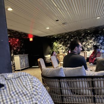 P6 - Updated August 2024 - 682 Photos & 424 Reviews - 111 E Cesar ...