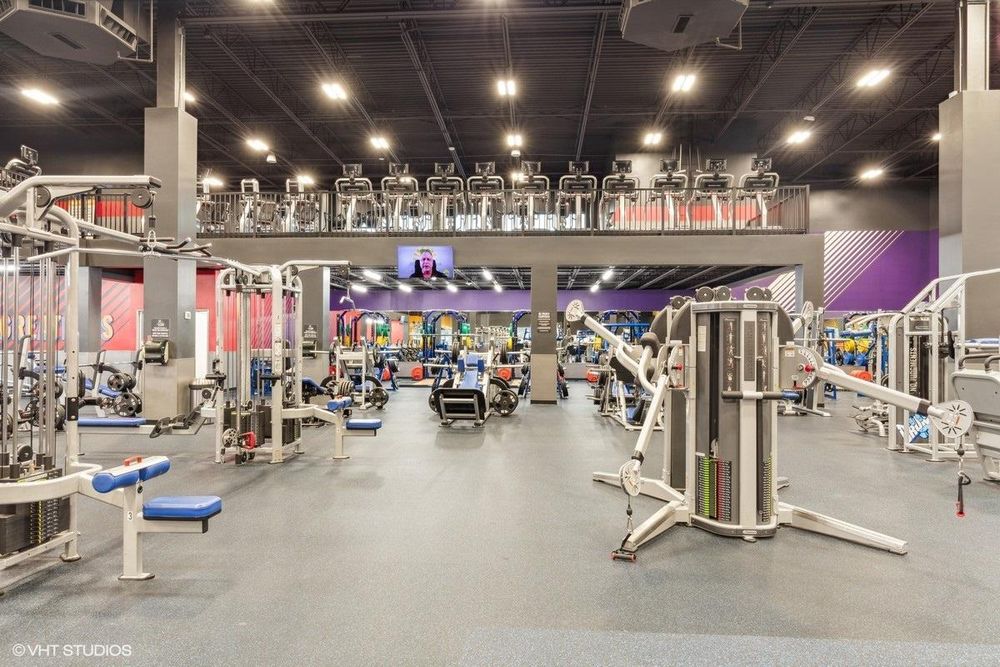 CRUNCH FITNESS - ARLINGTON - Updated December 2025 - 28 Photos & 42 ...