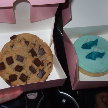 CRUMBL - S DALE MABRY HWY - Updated January 2025 - 80 Photos & 25 ...