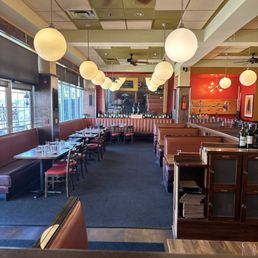 CENTER SQUARE GRILL - Updated September 2025 - 560 Photos & 734 Reviews ...