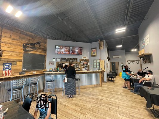 THE MAPLE ANGUS - Updated December 2025 - 26 Photos & 23 Reviews - 702 ...