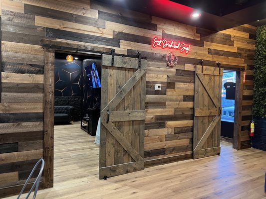 WHISKEY ROOTS BAR AND GRILL - 22 Photos - 205 N Kings Hwy, Myrtle Beach ...