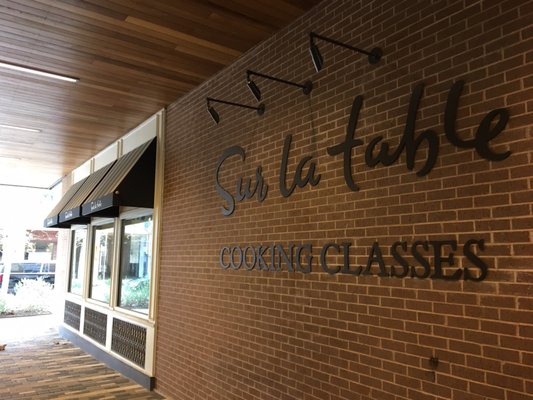 SUR LA TABLE - 79 Photos & 29 Reviews - 11800 Domain Blvd, Austin, TX ...