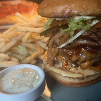 TAPS PUBLIC HOUSE - Updated August 2024 - 73 Photos & 35 Reviews - 6570 ...