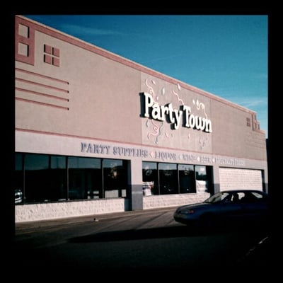 PARTY TOWN - 18 Photos & 33 Reviews - 6823 Burlington Pike, Florence ...