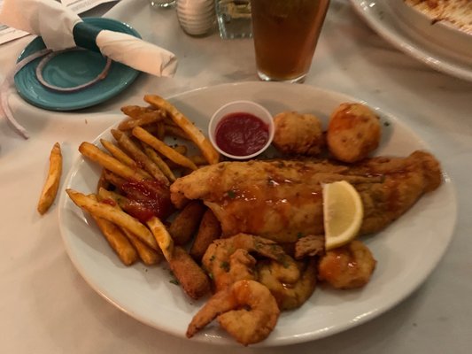 GEORGIA DEANS RESTAURANT AND BAR - 48 Photos & 50 Reviews - 1940 US-17 ...