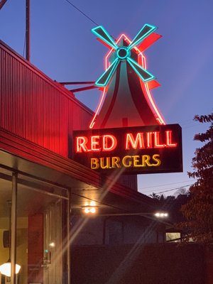 RED MILL BURGERS - 307 Photos & 892 Reviews - 1613 W Dravus St, Seattle ...