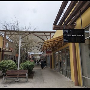 SEATTLE PREMIUM OUTLETS - 277 Photos & 420 Reviews - 10600 Quil Ceda ...