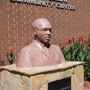 MEBANE PUBLIC LIBRARY - Updated December 2025 - 16 Photos - 101 S 1st ...