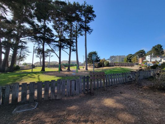 EDGEMAR PARK - Updated December 2025 - Fremont Ave & Winwood Ave ...