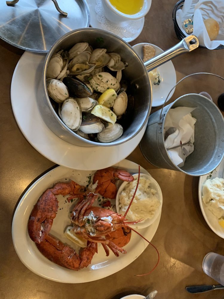 VAL’S RESTAURANT & LOUNGE - 74 Photos & 162 Reviews - 75 Reservoir St, Holden, MA - Yelp