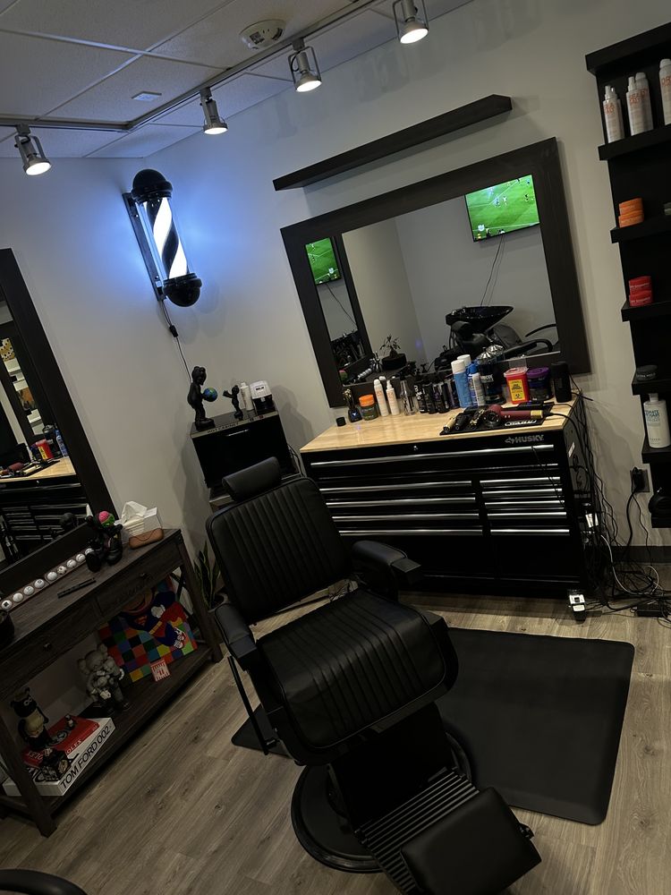 PARAGON BARBER STUDIO - Updated June 2026 - 10 Photos - 15323 N ...