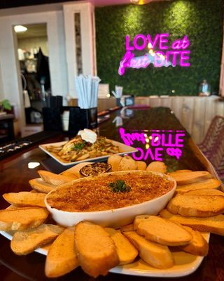 LANTERNS RESTAURANT AND TAVERN - Updated December 2025 - 717 Photos ...