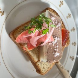 MAURICE - Updated October 2025 - 502 Photos & 246 Reviews - 921 SW Oak ...