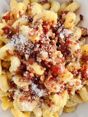 EASY CHEESY - Updated December 2025 - 10 Photos - 7925 Preserve Cir ...