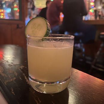 DELUX CAFÉ - Updated September 2025 - 72 Photos & 394 Reviews - 100 ...