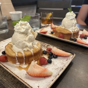 BISTRO 120 - Updated July 2024 - 240 Photos & 210 Reviews - 152 N ...