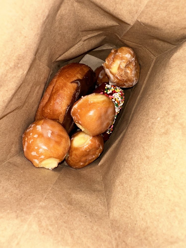 MAZZOA DONUTS - Updated October 2025 - 608 S Maryland Pkwy, Las Vegas ...