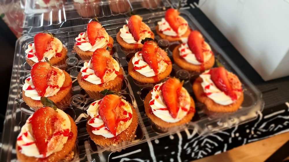 GIMME THE SWEETS - Updated November 2025 - 57 Photos & 14 Reviews ...