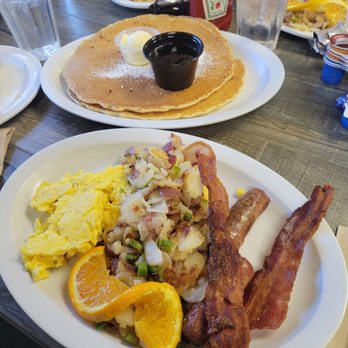 BREAKFAST SHACK - 634 Photos & 812 Reviews - 615 W State St, Redlands ...