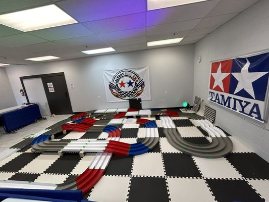 CALGARY MINI 4WD - Updated February 2025 - 15 Photos - 1324 36 Avenue ...