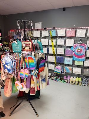 FUNKY JUNK - Updated August 2025 - 15 Photos - 514 Summit Ave, Detroit ...