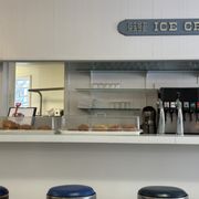 BRIDGEHAMPTON CANDY KITCHEN - 61 Photos & 99 Reviews - 2391 Montauk Hwy ...