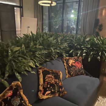 EDISON HOUSE - Updated January 2026 - 54 Photos & 14 Reviews - 335 S ...