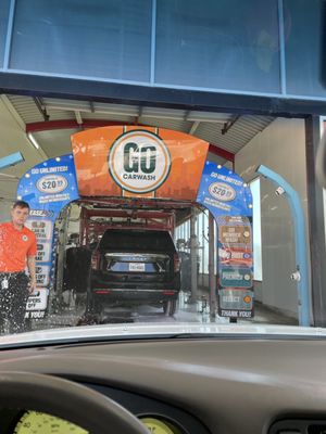 GO CAR WASH - 281 NORTH - Updated November 2025 - 24 Photos & 28 ...