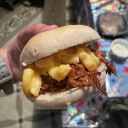 3 LEGGED PIG BBQ - Updated June 2025 - 89 Photos & 140 Reviews - 3415 ...