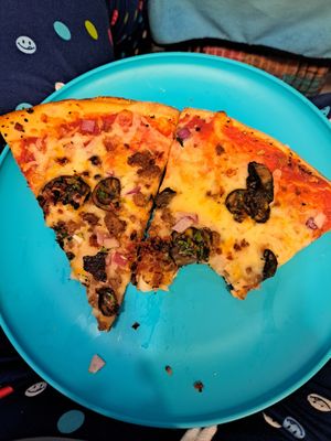 BLUE MOON PIZZA - Updated November 2025 - 176 Photos & 219 Reviews ...