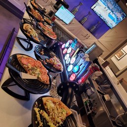 BOSTON PIZZA - Updated December 2025 - 59 Photos & 12 Reviews - 10111 ...