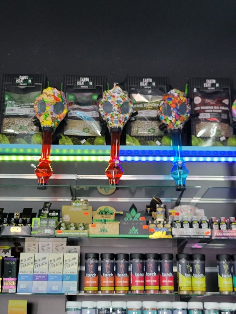 VAPING GOAT - Updated January 2026 - 10 Photos - 711 N Pace Blvd ...