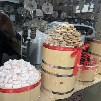 NUTS FACTORY - Updated December 2025 - 57 Photos & 40 Reviews - 62-66 ...