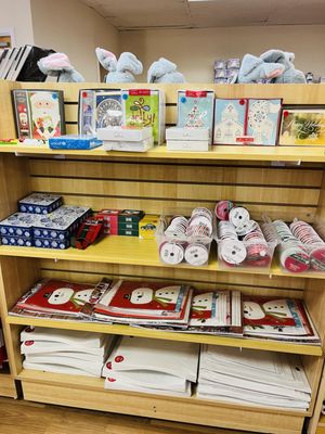 TREASURE HUNT RETAIL - Updated June 2025 - 11 Photos - 2 S Delmorr Ave ...