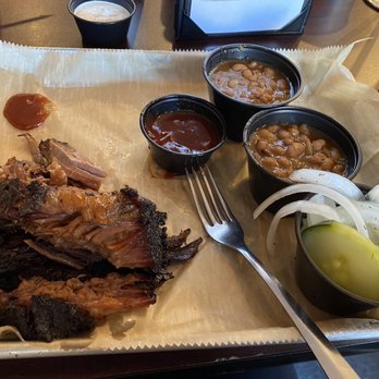 THE IRON PIG SMOKEHOUSE - Updated April 2024 - 184 Photos & 279 Reviews ...