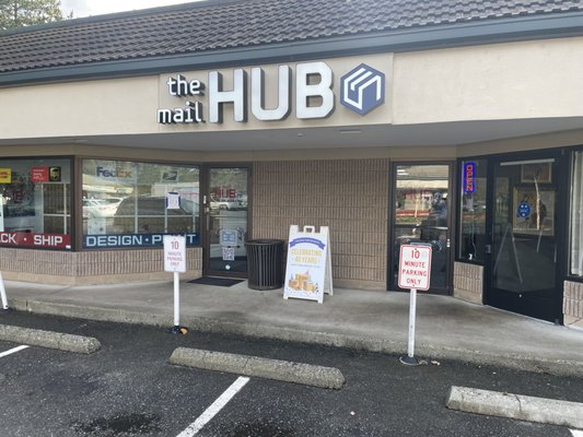 THE MAIL HUB - Updated December 2025 - 39 Reviews - 1420 NW Gilman Blvd ...