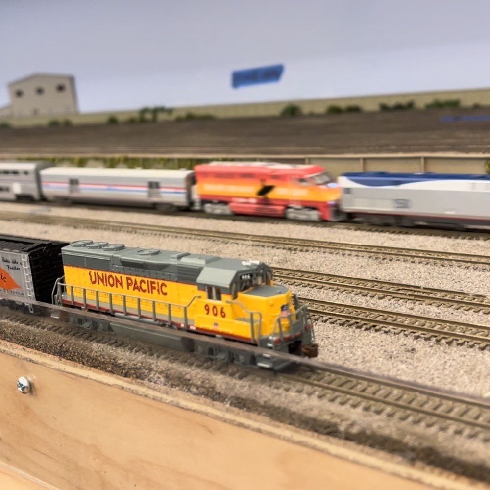 Round Table Livermore Railroad | Cabinets Matttroy