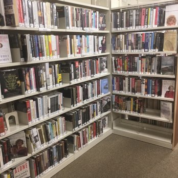 HAUPPAUGE PUBLIC LIBRARY - Updated October 2025 - 10 Photos & 16 ...