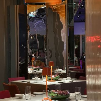 ROBERT - Updated July 2025 - 2354 Photos & 1127 Reviews - 2 Columbus ...